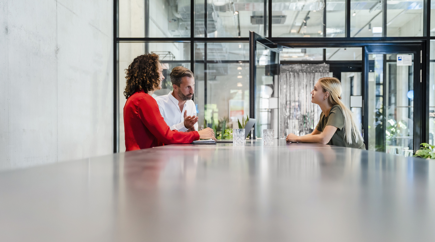 Questions to avoid when conducting a job interview - HRM online